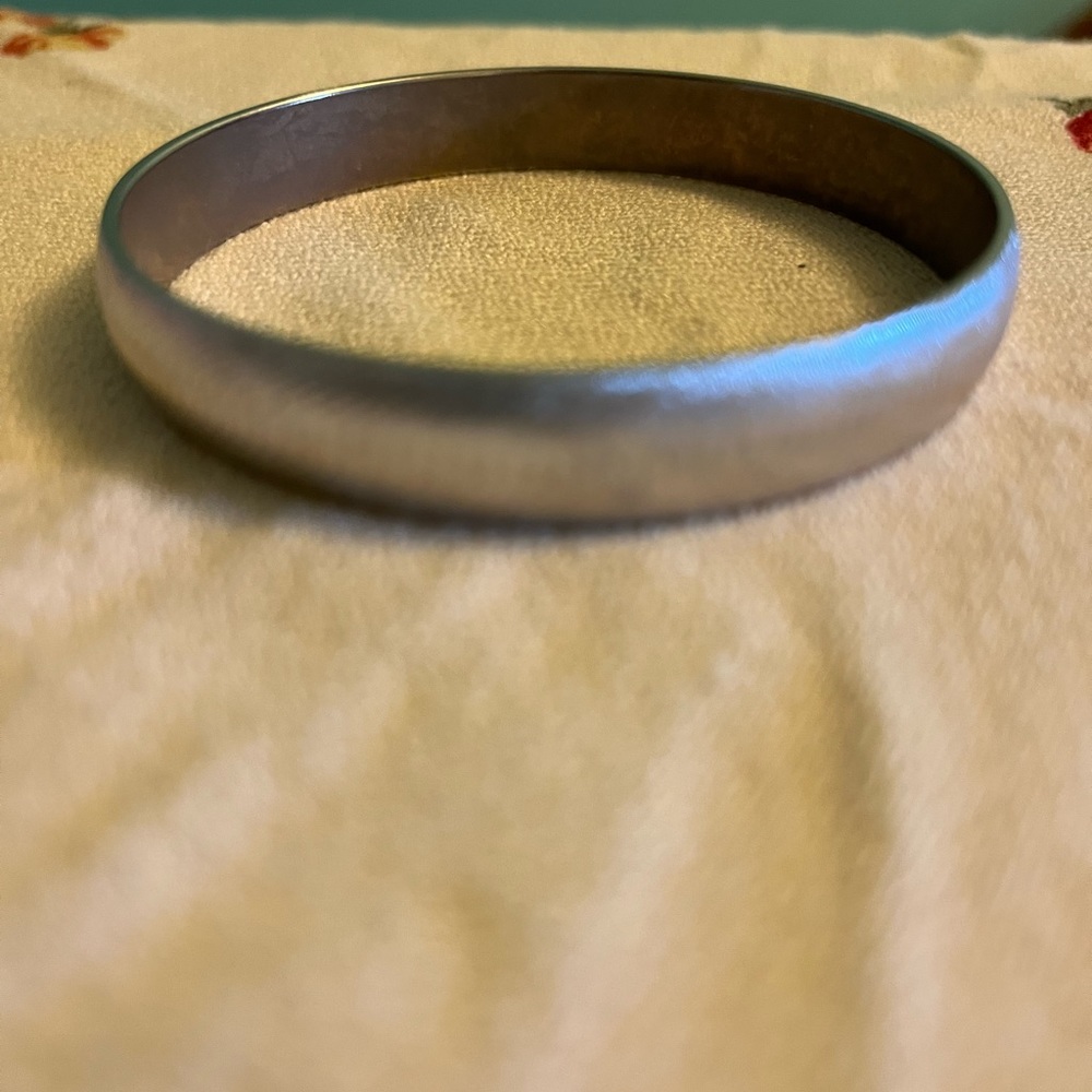 Vintage Monet Brushed Metal Silver Bracelet. 2 1/2 In… - Gem